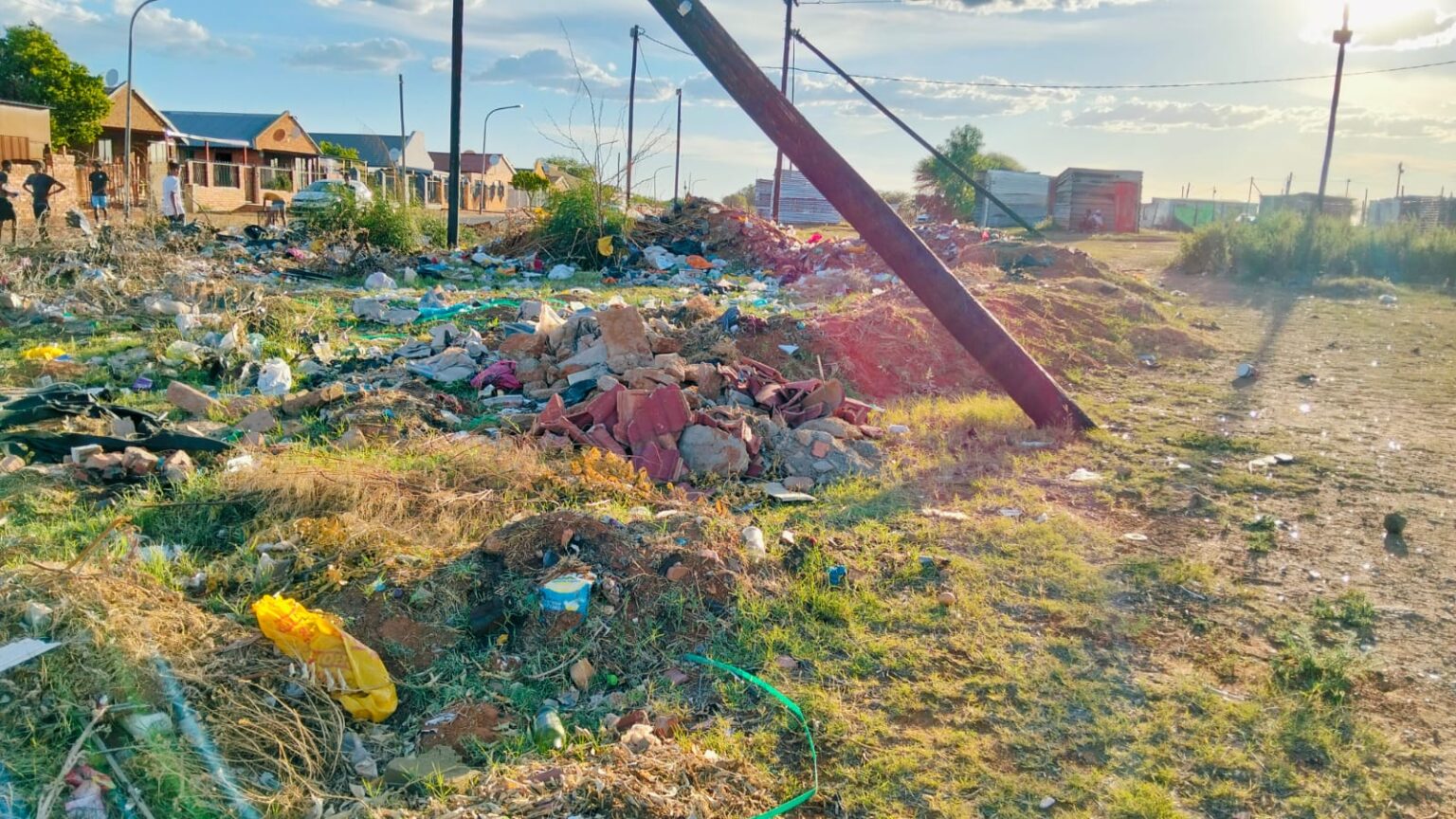 Illegal dumping a nightmare in Lethabo Park - Roma Nna